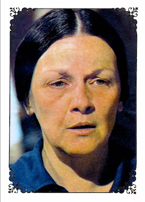 Astros em Revista: Yara Lins - Uma Atriz pioneira na Televisão